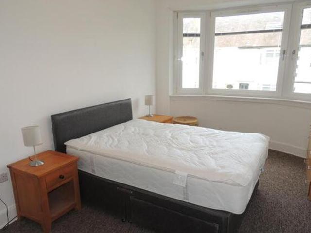 2 Bedroom Flat For Rent In Pirniefield Place, Edinburgh