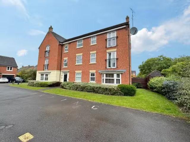 2 bedroom flat for rent in Pitchcombe Close, Redditch, B98 7HS.