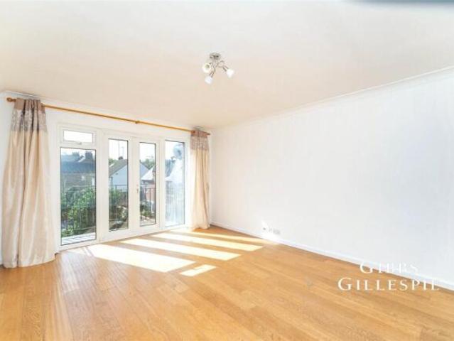 2 bedroom flat for rent in Pitshanger Lane, London, W5
