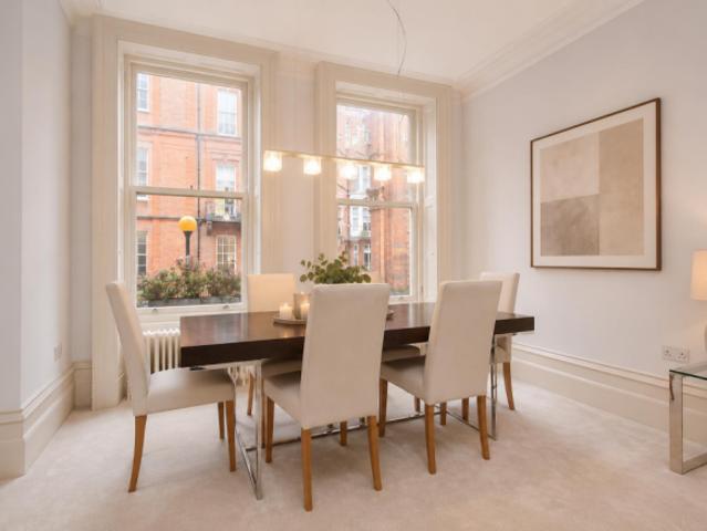 2 bedroom flat for rent in Pont Street, Knightsbridge, SW1X