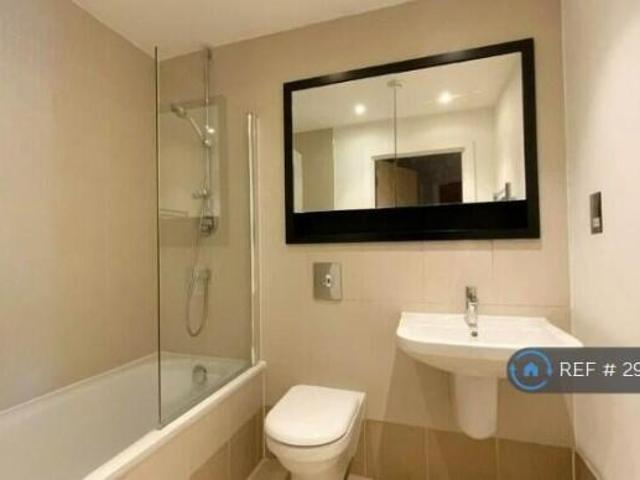 2 bedroom flat for rent in Pond Garth, York, YO1