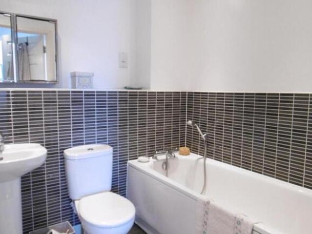 2 bedroom flat for rent in Poole, BH15