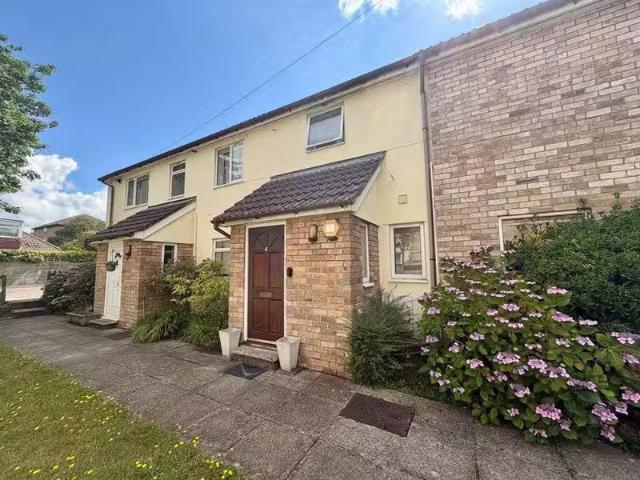 2 bedroom flat for rent in Poole Road, Branksome P02402, BH12