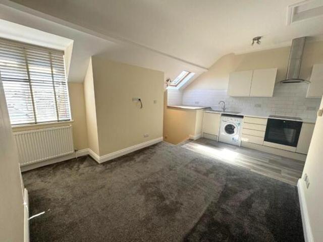 2 bedroom flat for rent in Poole Road, Poole, Dorset, BH12