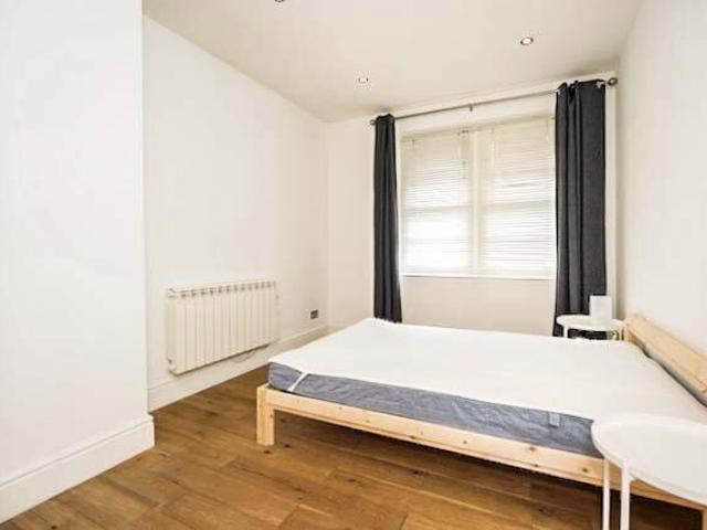 2 bedroom flat for rent in Pocock Street, London, SE1 0BH, SE1