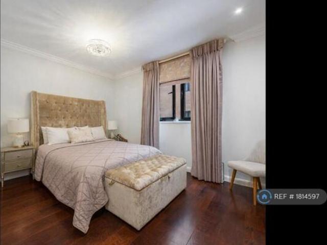 2 bedroom flat for rent in Point West, London, SW7