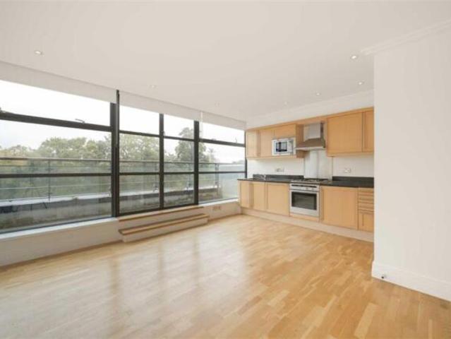 2 bedroom flat for rent in Point Wharf Lane, Brentford, TW8