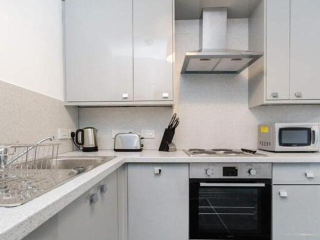 2 Bedroom Flat For Rent In Polwarth, Edinburgh