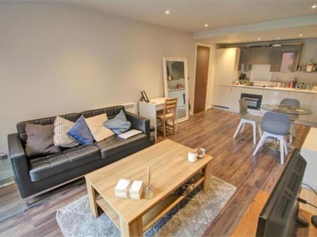 2 bedroom flat for rent in Pope Street, Albion House, B1