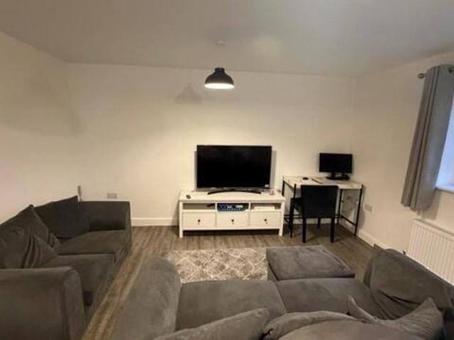 2 bedroom flat for rent in Poppyfield Road, Wootton, Northampton, NN4