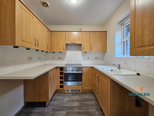 2 bedroom flat for rent in Poppyfields, Warrington, WA5