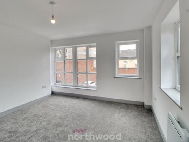 2 bedroom flat for rent in Portland Place, Doncaster, DN1