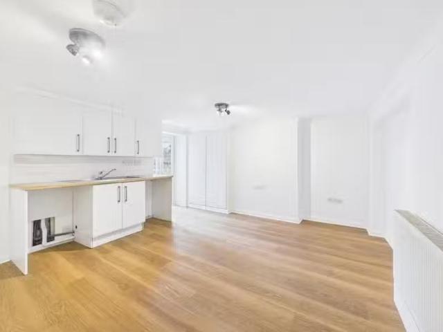2 bedroom flat for rent in Portland Road, Hove, BN3 5DN, BN3