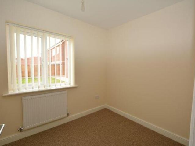 2 bedroom flat for rent in Portway, Woodhouse Park, Manchester, M22