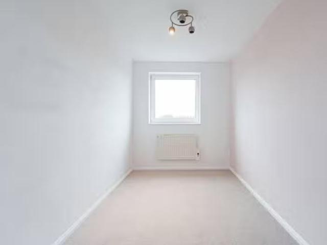 2 bedroom flat for rent in Porchester Mead, BR3, Beckenham, BR3