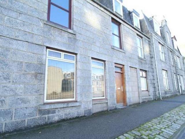 2 bedroom flat for rent in Powis Place First Floor Right AB25