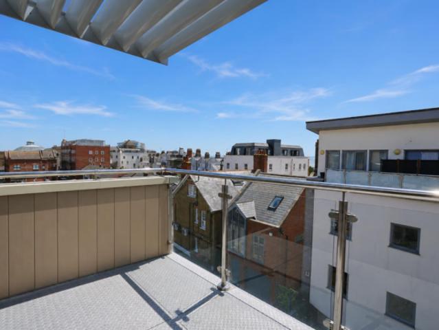 2 bedroom flat for rent in Plaza Royal Mews, Southend On Sea, SS1