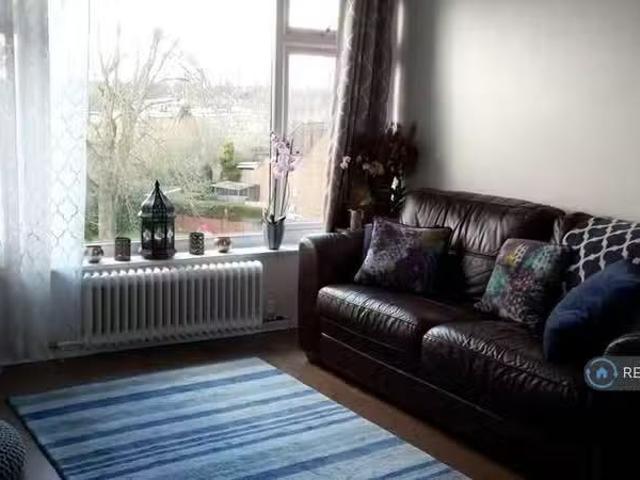 2 bedroom flat for rent in Plantation Road, Amersham, HP6