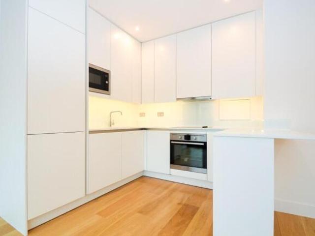 2 bedroom flat for rent in Plumbers Row, Aldgate, E1