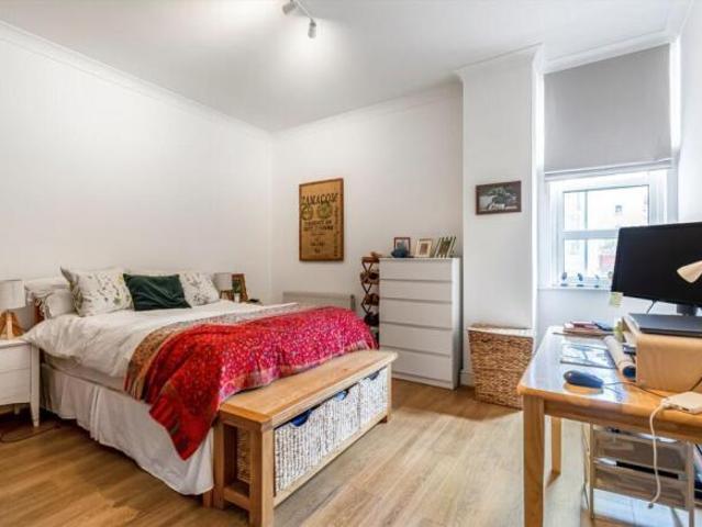 2 bedroom flat for rent in Plumbers Row, Aldgate, E1