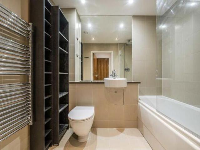 2 bedroom flat for rent in Plumbers Row, Aldgate, E1