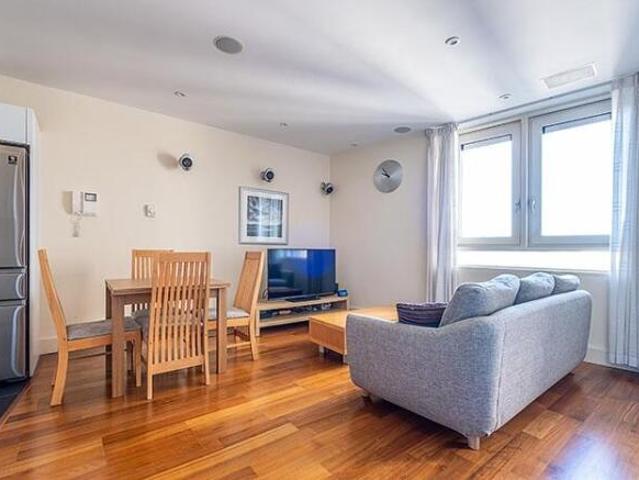 2 bedroom flat for rent in Praed Street Paddington W2