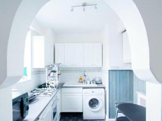 2 Bedroom Flat For Rent In Princeton Street, London