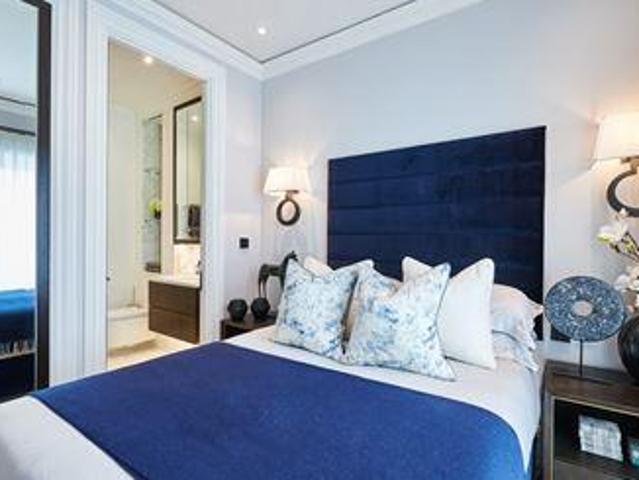 2 bedroom flat for rent in Prince Of Wales Terrace, W8