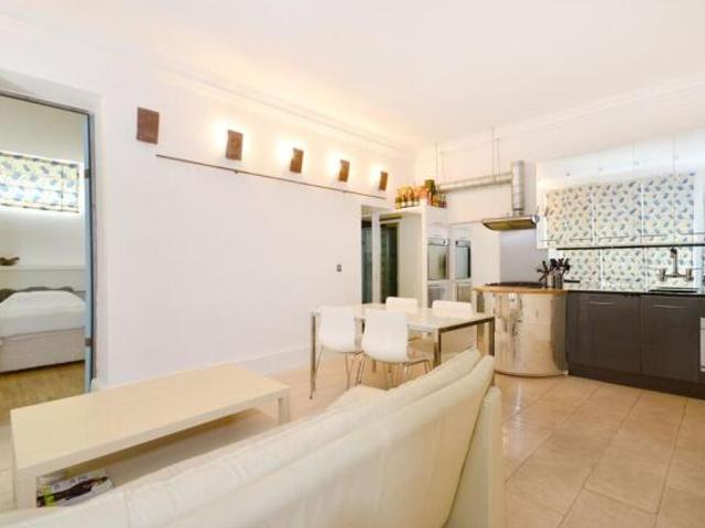 2 bedroom flat for rent in Princedale Road, Holland Park, London, W11