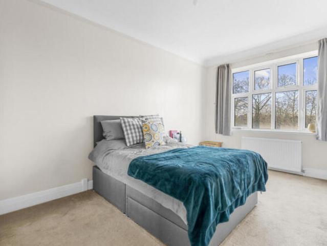2 bedroom flat for rent in Princes Court, Shoot Up Hill, Kilburn, NW2