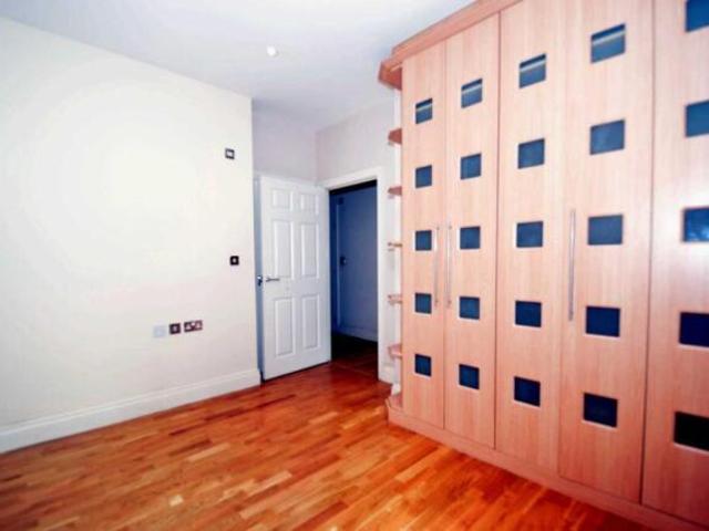 2 bedroom flat for rent in Princess Park Manor East Wing, New Southgate, N11