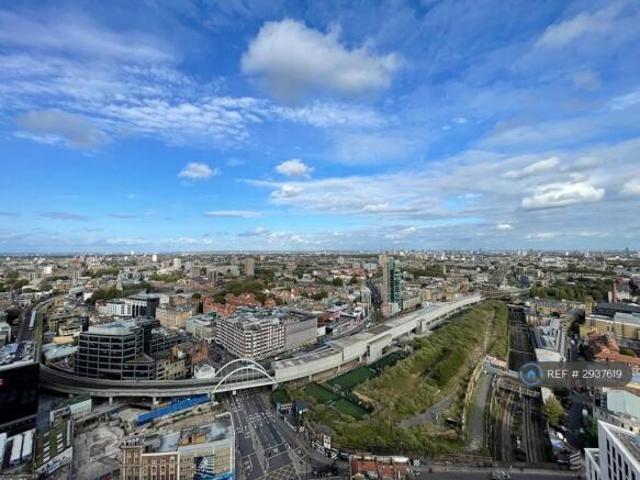 2 bedroom flat for rent in Principal Place, London, EC2A