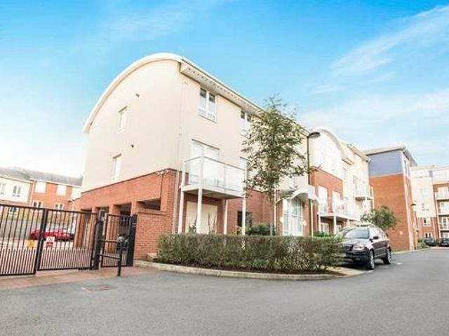 2 bedroom flat for rent in Pumphouse Crescent WATFORD WD17