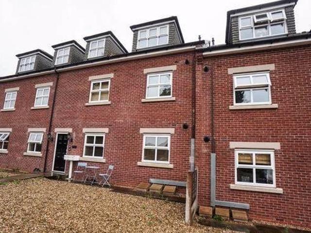 2 bedroom flat for rent in Purlbrook CourtBrownlow Road BL6