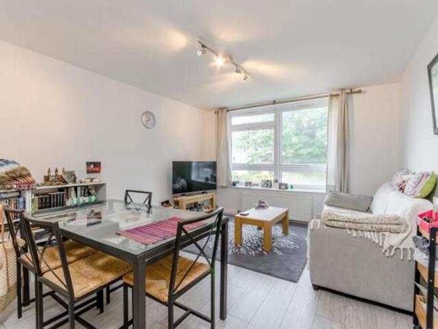 2 bedroom flat for rent in Putney Heath Lane, Putney, London, SW15