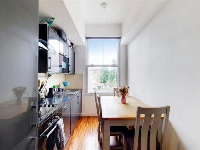 2 bedroom flat for rent in Putney High Street, Putney, SW15