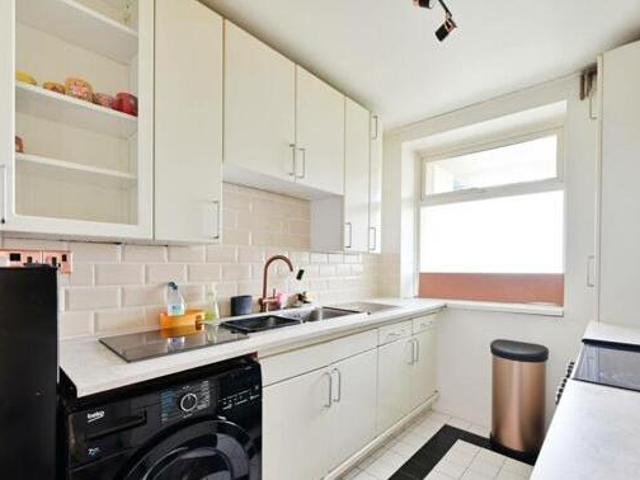 2 Bedroom Flat For Rent In Putney, London