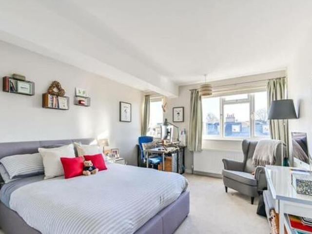 2 Bedroom Flat For Rent In Putney, London