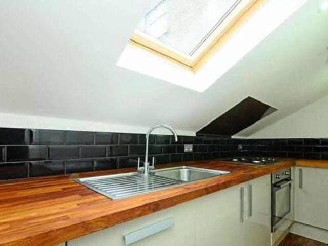 2 Bedroom Flat For Rent In Putney, London