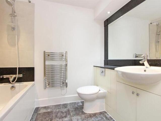 2 bedroom flat for rent in Putney Wharf, 25 Brewhouse Lane, SW15