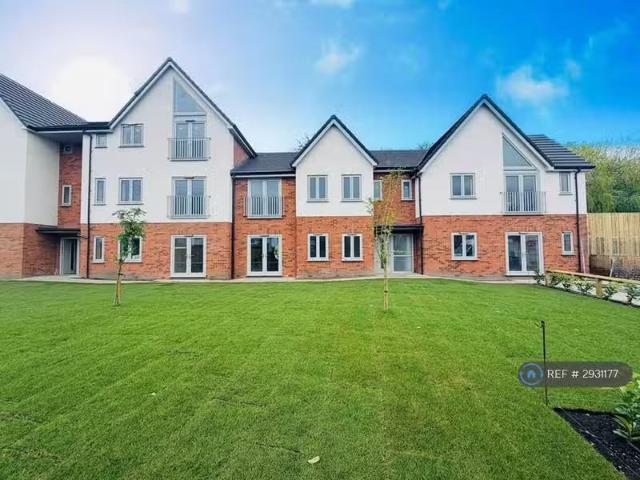 2 bedroom flat for rent in Pye Bridge Close, Liverpool, L31