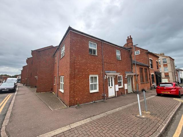 2 bedroom flat for rent in Pytchley Street, Northampton, NN1