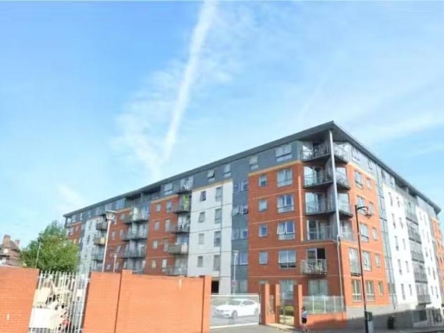 2 bedroom flat for rent in Quartz Building, 10 Hall Street, Bi.