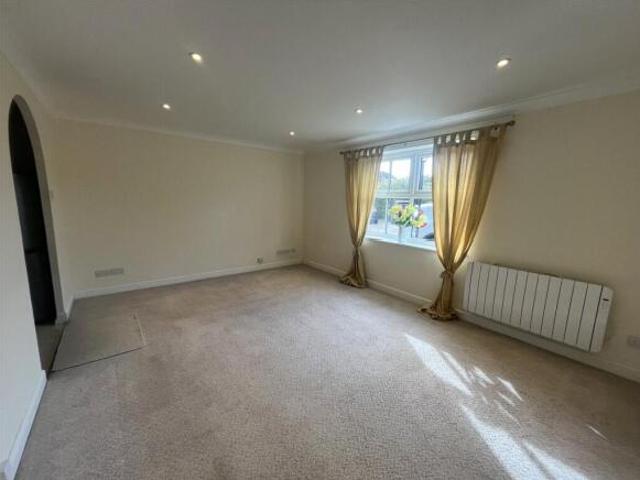 2 bedroom flat for rent in Quebec Close, BN23