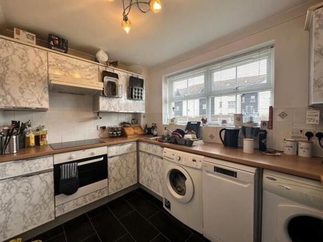 2 bedroom flat for rent in Quebec Close, Eastbourne, BN23