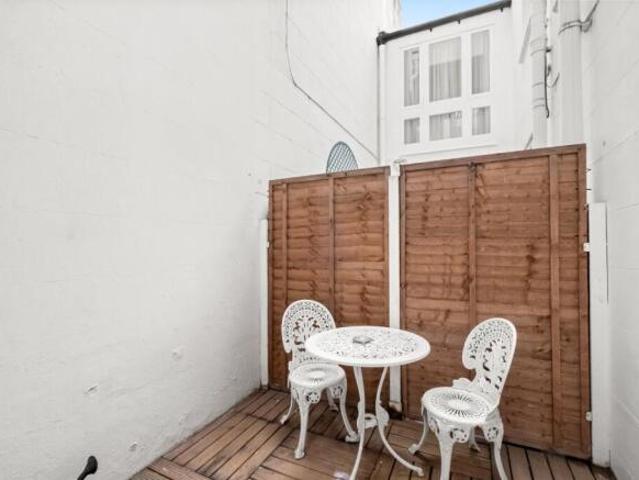 2 bedroom flat for rent in Queens Gate Terrace, South Kensington, SW7