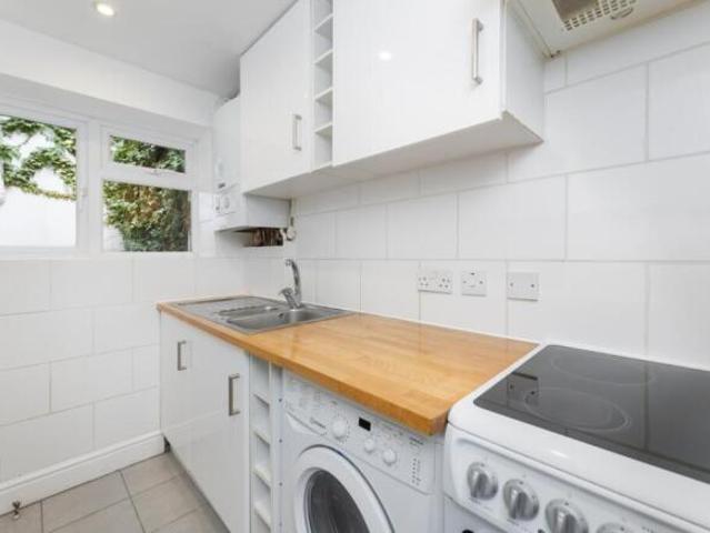 2 bedroom flat for rent in Queens Gate Gardens London SW7