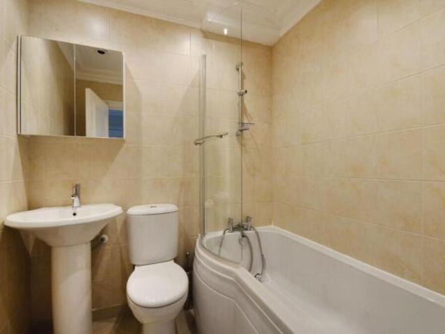 2 bedroom flat for rent in Queens Gate, South Kensington, London, SW7