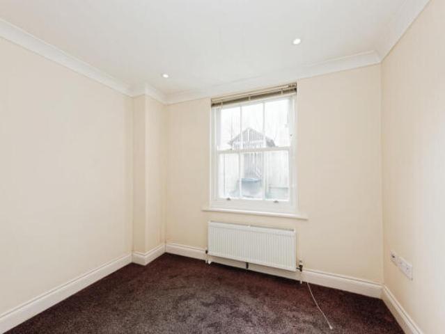 2 bedroom flat for rent in Queens Gardens, Dover, CT17