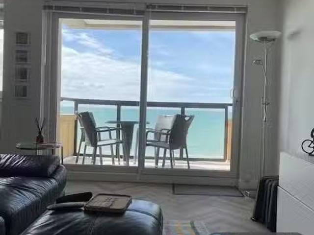 2 bedroom flat for rent in Queens Gardens, Hove, BN3